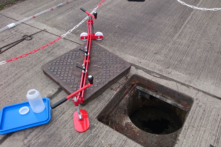 Lifting of Manhole Covers - The Tank Sampling Company